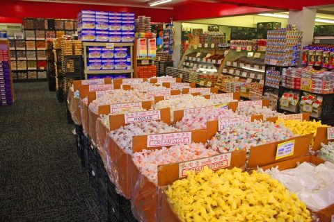 About | Candy Store Near Me Kittery ME | Yummies Candy & Nuts